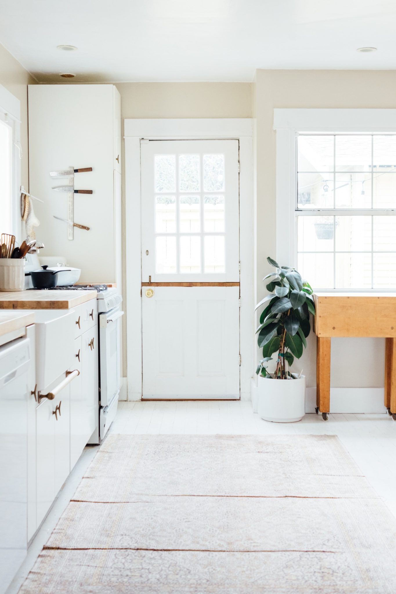 Nettoyer son tapis au bicarbonate : pourquoi et comment ? – MERCI+